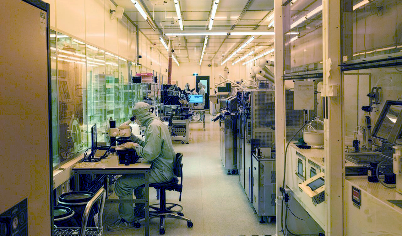 About us | Mecal - High-tech / Systems